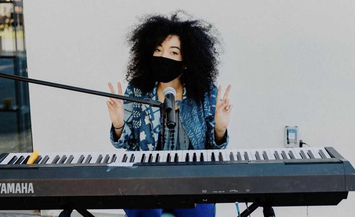 Behind the Music: Grace Hayes – Stories